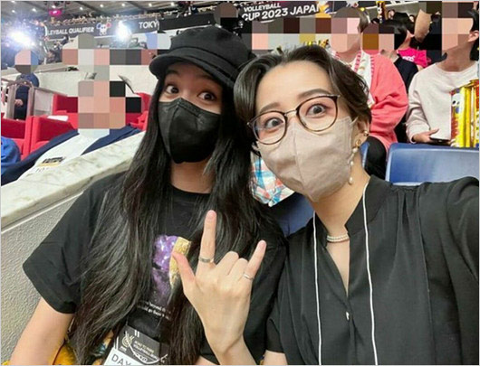 Cocomi＆Koki,が木村拓哉のコネチケットでバレーボール日本代表の試合観戦? VIP席隣で招待枠の疑惑報道も… | 今日の最新芸能ゴシップニュースサイト｜芸トピ